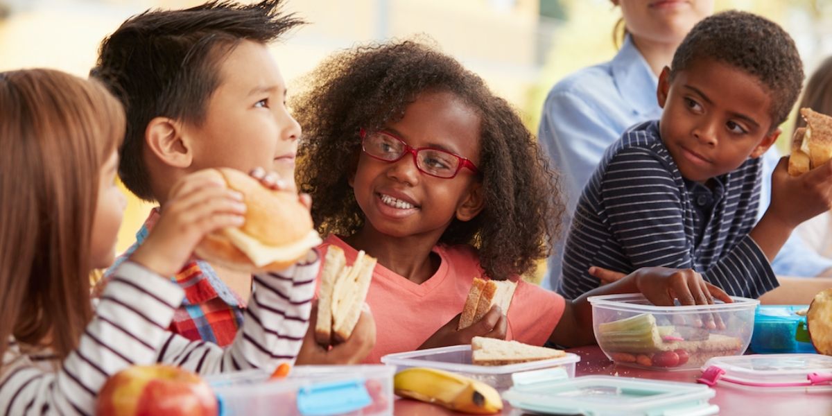 Five Kids’ Snacks You Should Always Buy Organic | Environmental Working ...